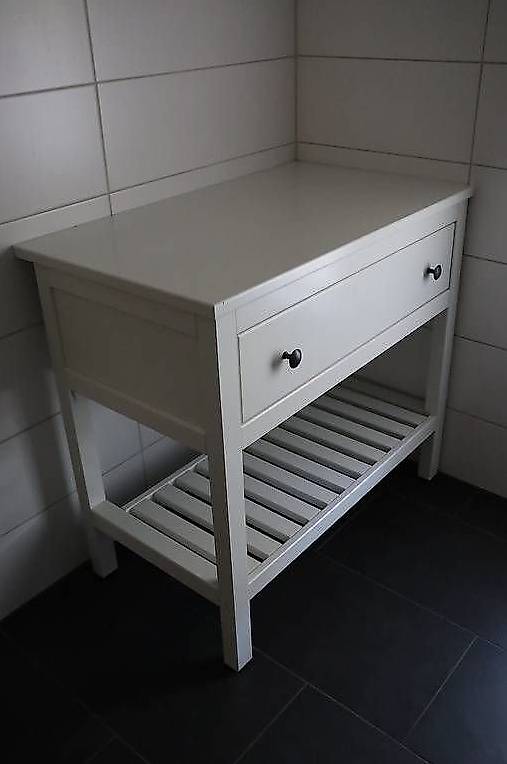 Neuwertige IKEA Hemnes Waschbeckenschrank im Kanton Bern - tutti.ch