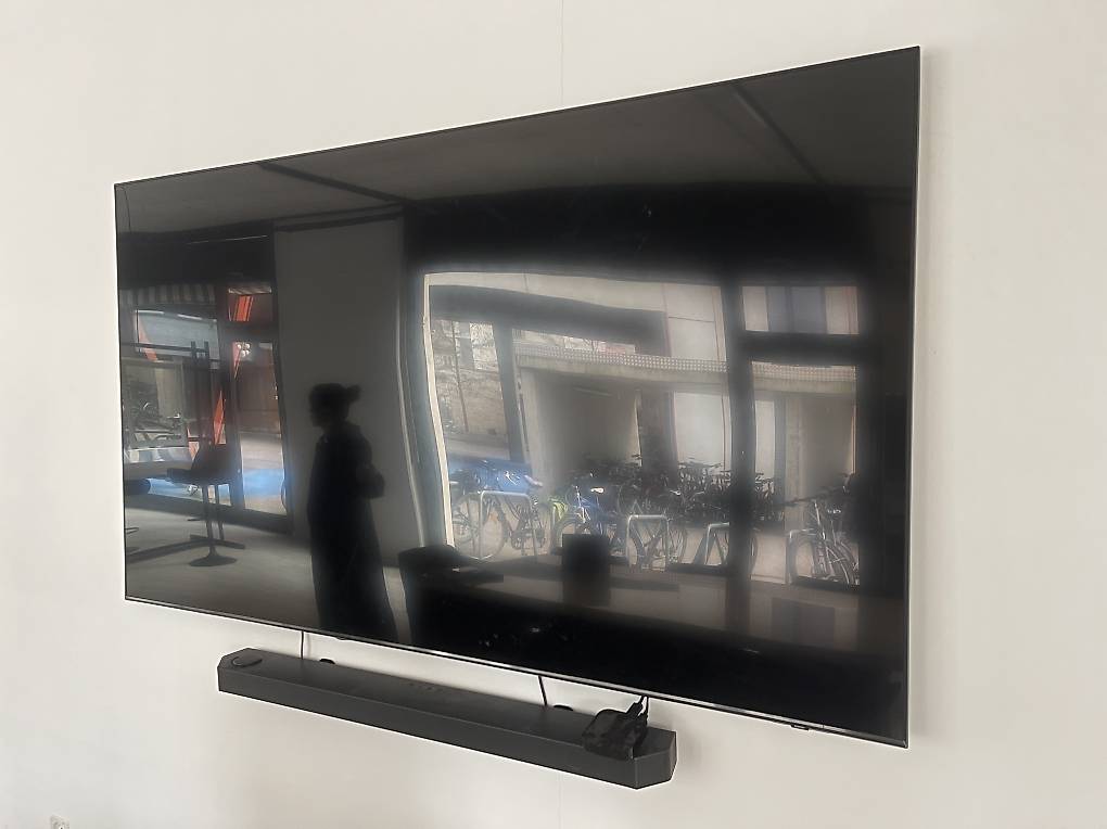 Samsung 85 Zoll QLED 4K TV QE85Q60BAU im Kanton Thurgau - tutti.ch