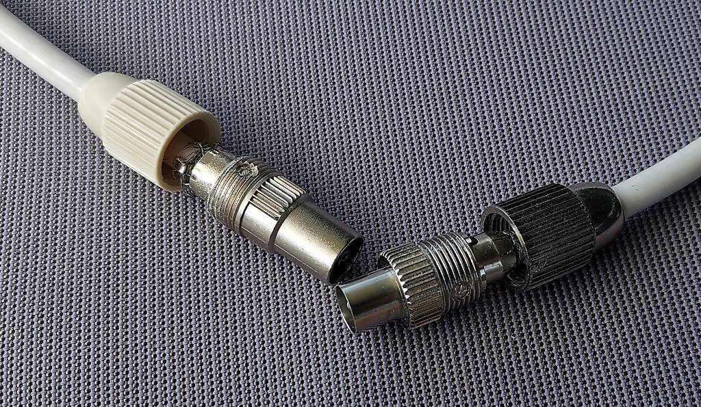 Koax-Set, Stecker / Kupplung klemmbar im Kanton Genf - tutti.ch