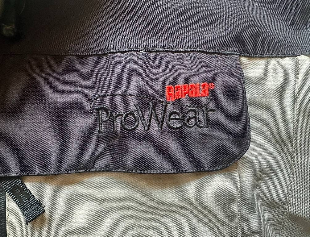 Professional Rapala® Pro Fishing/Rain Jacket Grey Black im Kanton Bern ...