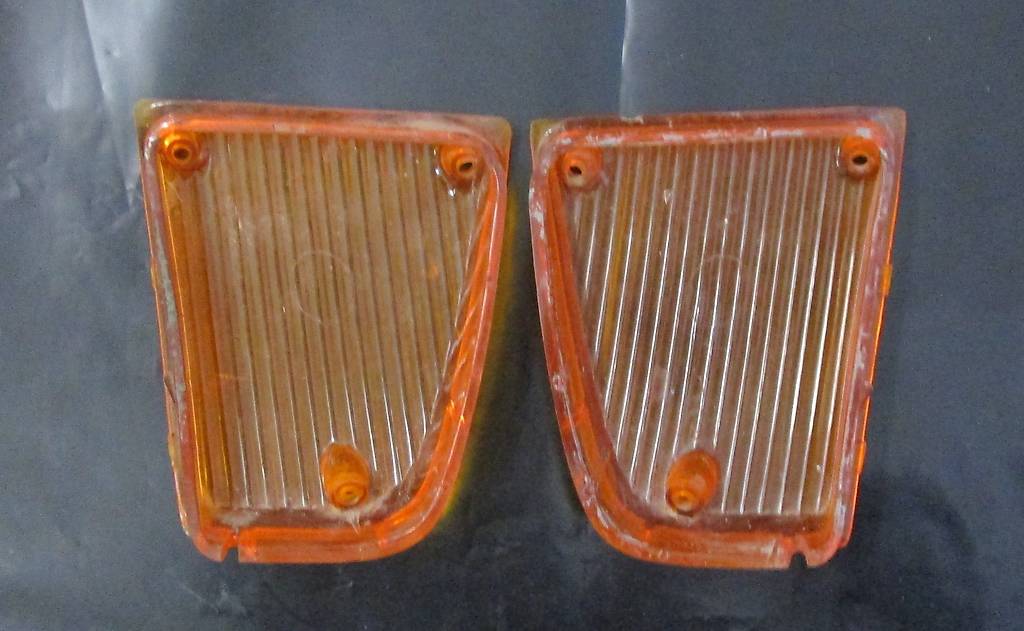 Standlicht- + Blinker-Gläser Corvette C3 vorne im Kanton Solothurn ...