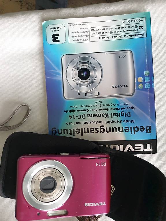 Fotoapparate - Set (8 Stk.) mit Zubehör im Kanton Solothurn - tutti.ch