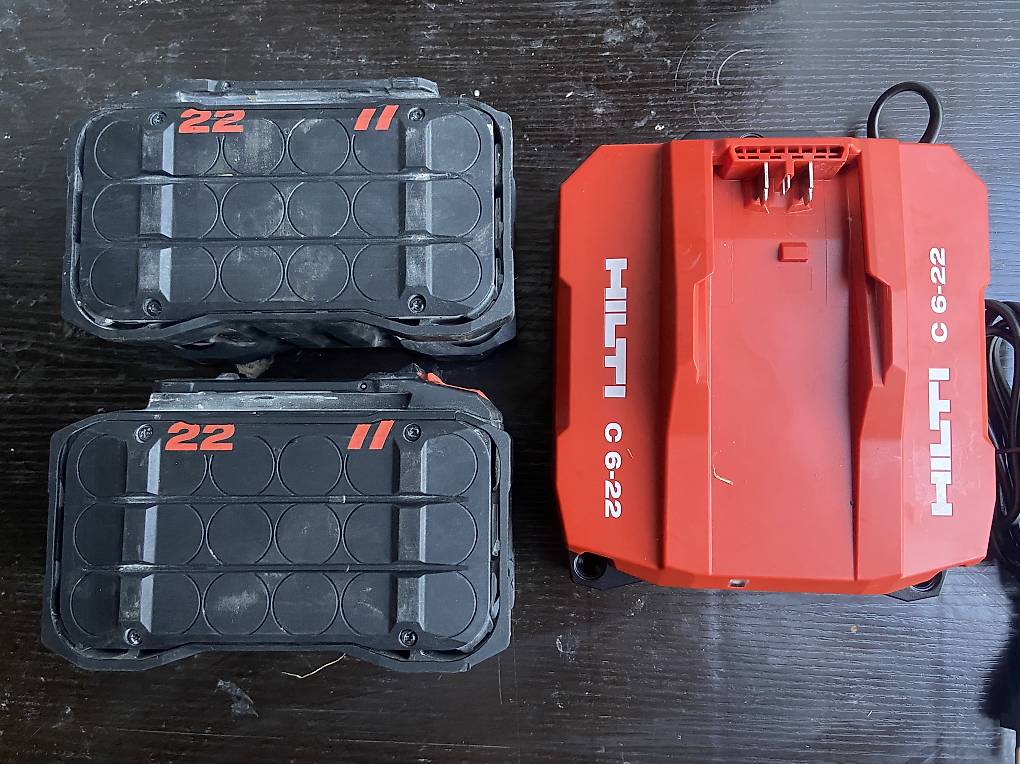 Marteau Piqueur/Abbruchhammer Hilti Nuron TE 2000 22 im Kanton Waadt ...