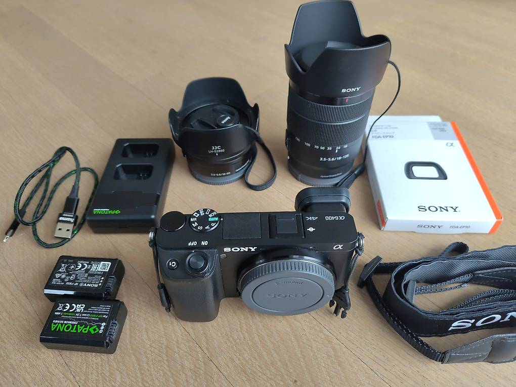 Sony Alpha 6400 Set (inkl. 2 Objektiven 18-135 & 16-50) im Kanton ...