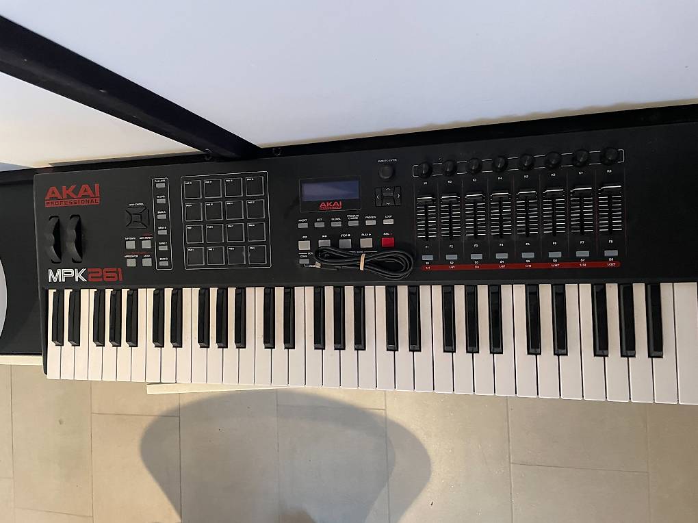 MIDI-Keyboard/Controller Akai MPK 261 - Neuwertig im Kanton Zürich ...