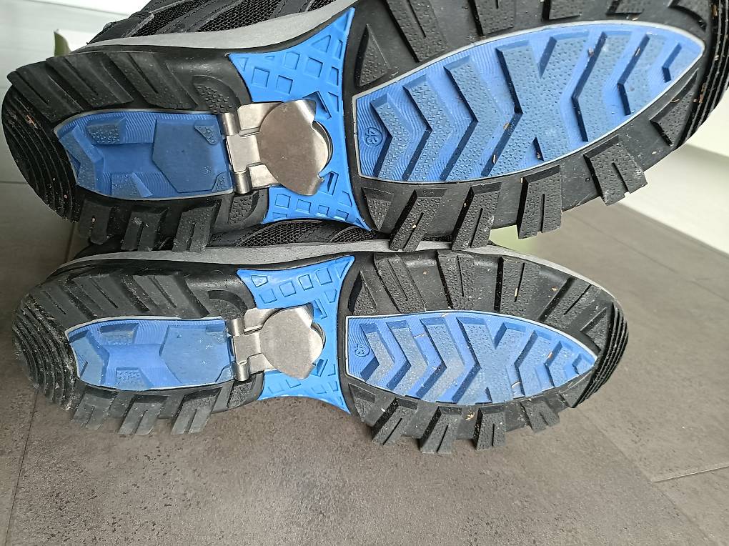 Herren Winterboot mit Eiskralle Gr 43 im Kanton Zug - tutti.ch