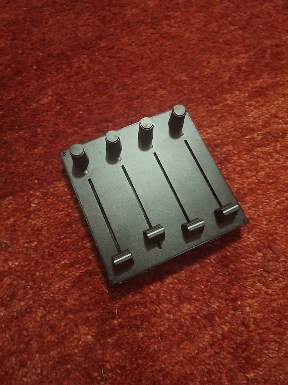 Intech studio EN16 Midi controller im Kanton Freiburg - tutti.ch