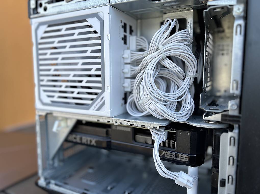 Alienware Aurora R8 / I9 9900K/64GB Ram/RTX 4070 S/ 4TB NVME im Kanton ...