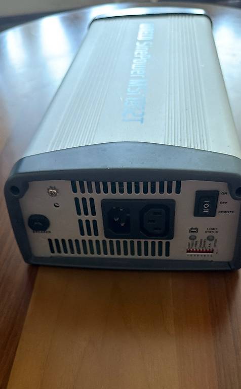 Wandler Wechsel und Batterie Ladegerät((12v -230v)) im Kanton Zürich ...