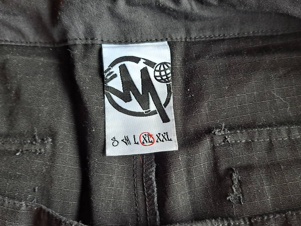 Minus Two Hose XL in Schwarz gebraucht im Kanton Zürich - tutti.ch