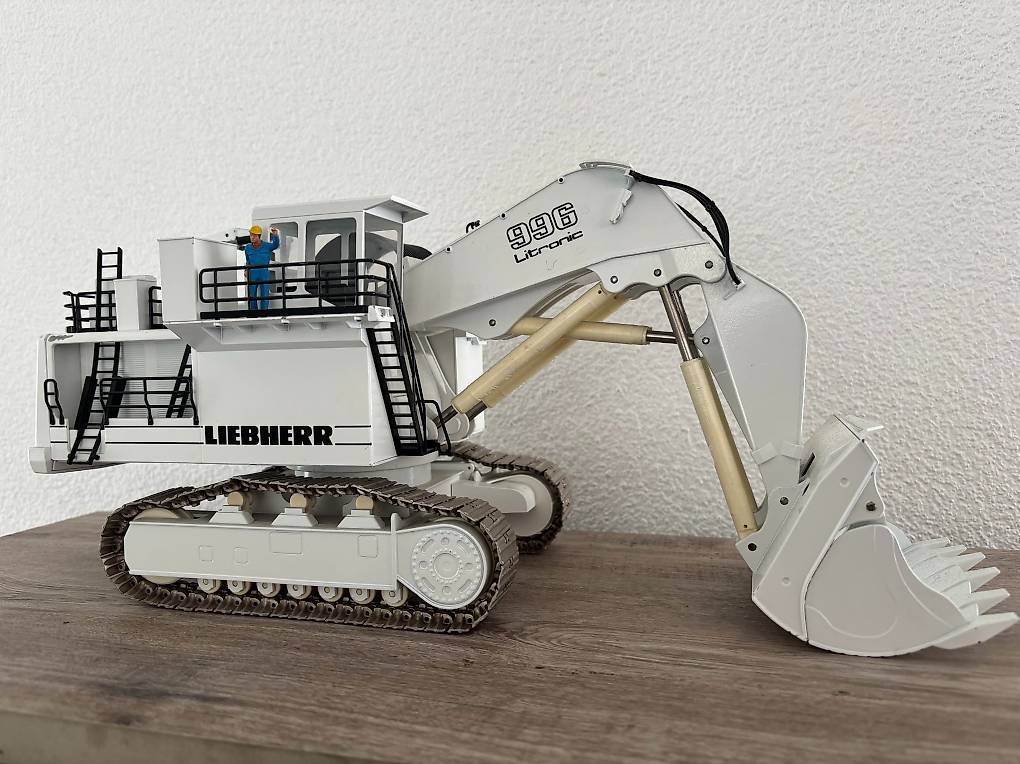 Liebherr R996 Miningbagger im Kanton Luzern - tutti.ch