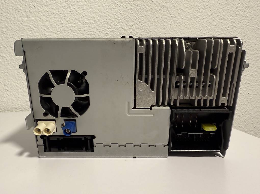 VW Radio RNS 510 mit DAB+ Nachrüstung Set im Kanton Aargau - tutti.ch