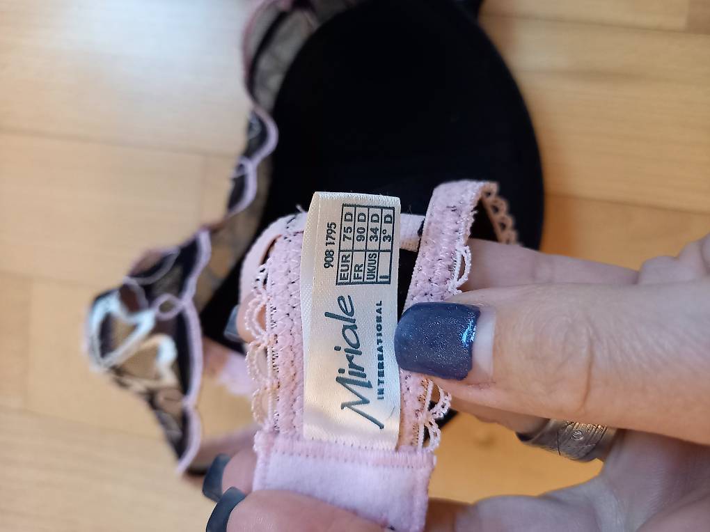 Ensemble nuisette courte soutien-gorge et string Miriale D75 im Kanton ...