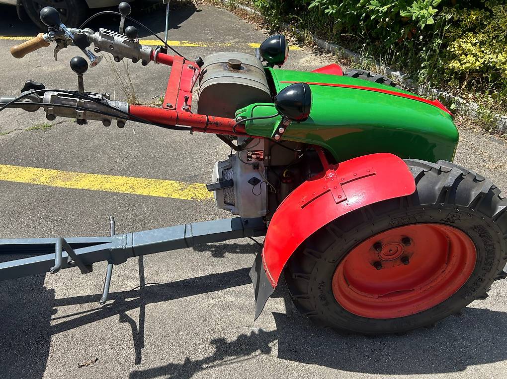 Rapid 606, mit Wägeli, neu mit gefedertem Traktorsitz im Kanton Thurgau ...