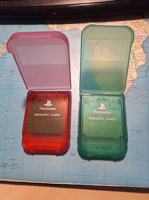 2 x Playstation 1 / PSX / PS1 - Clear Memory Cards im Kanton Zürich ...