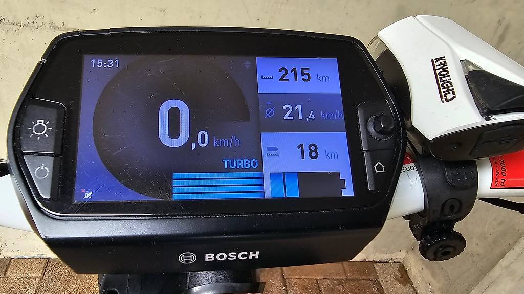 E-Bike BULLS Monster Fat-Bike mit Nyon Display Navi Bosch CX im Kanton ...