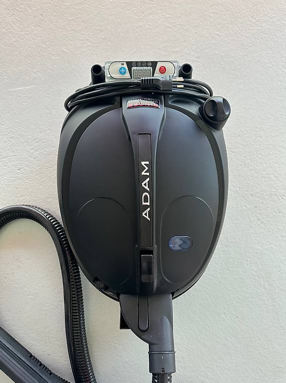 Dampfstaubsauger ADAM mit Spezialset von Singer im Kanton St. Gallen - tutti.ch