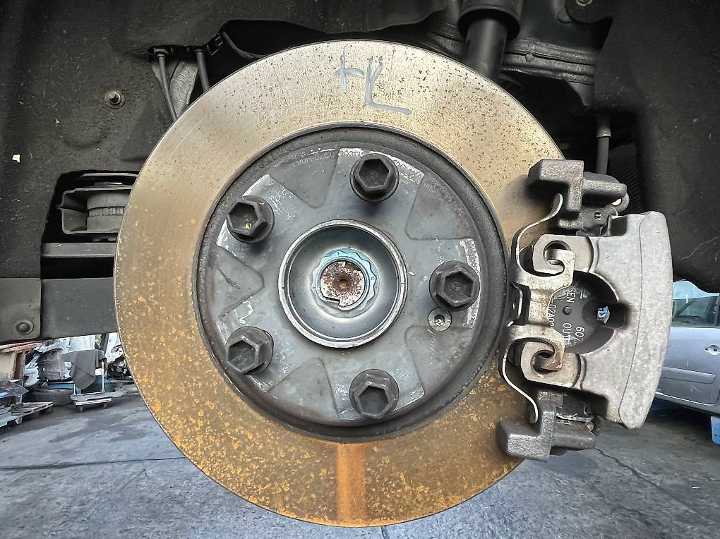 A2053500141 Achsschenkel hinten links Mercedes C 250 2014 im Kanton ...