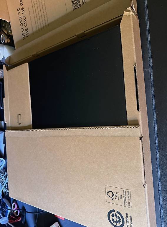 Razer blade 16 2025 Ryzen AI 9 365 RTX 5070 32Gb RAM 8000MHZ im Kanton ...