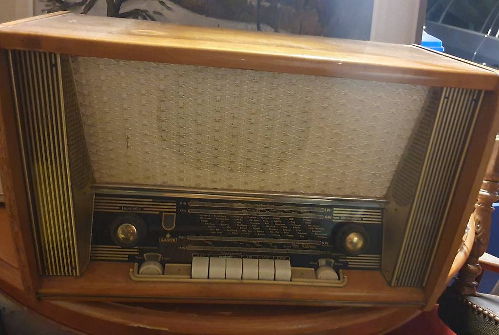 Nostalgie Radio Kaiser, antikes Radio, altes Radio im Kanton Solothurn ...