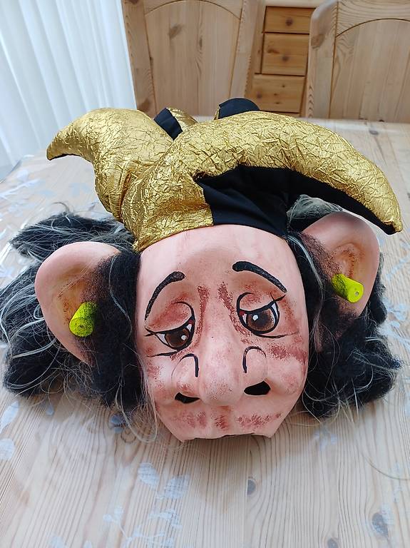 Basler Fasnacht Larve Harlekin im Kanton Basel-Landschaft - tutti.ch