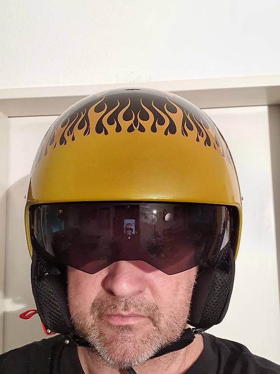 Harley-Davidson Bobber Helm Airbrush Flammendesign im Kanton Zürich ...