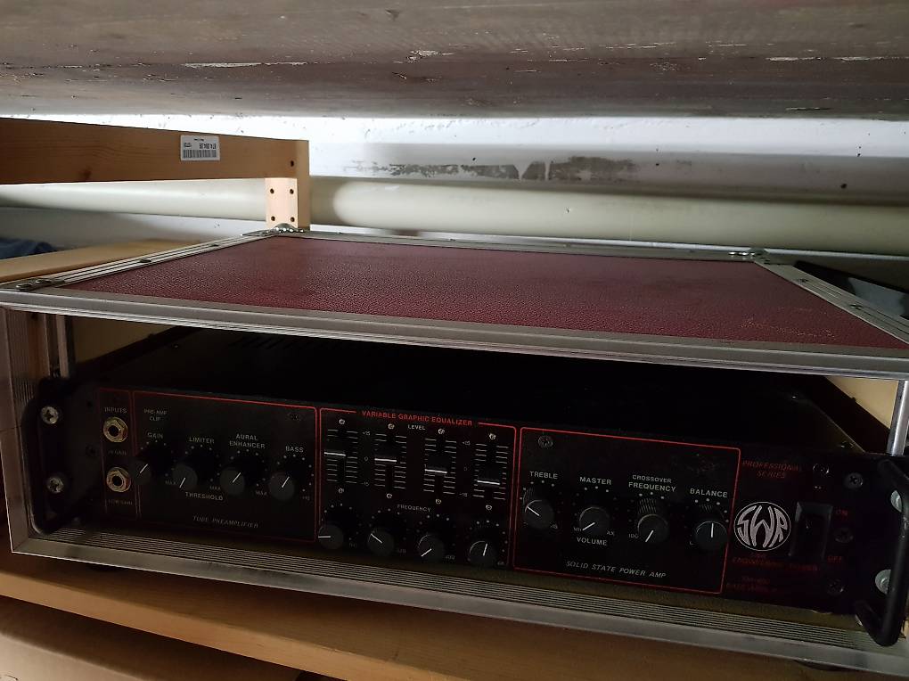 SWR SM400 Bassverstärker 400W inkl. 19" Flightcase 3HE im Kanton Zürich ...