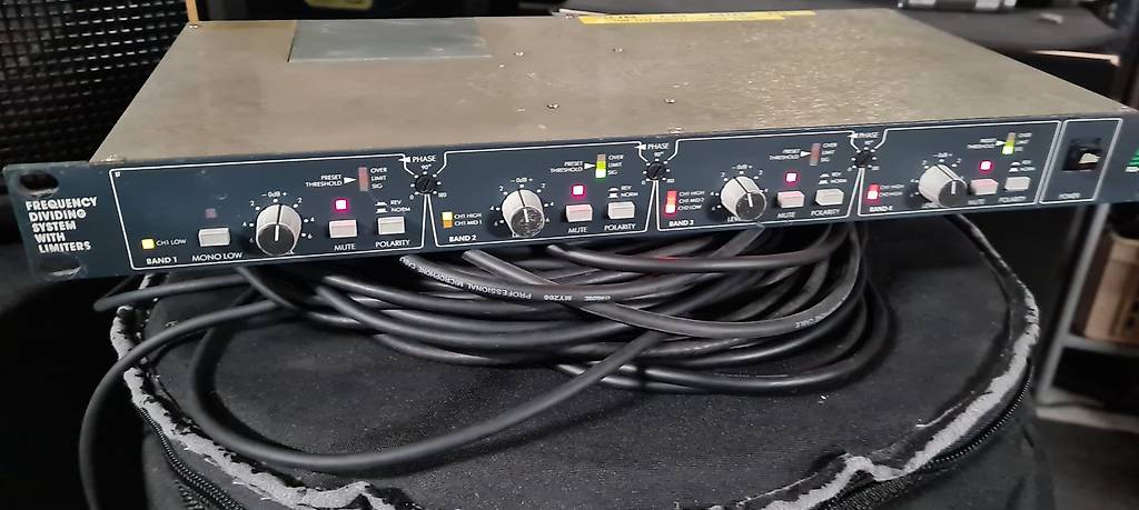 BSS Audio BSS-FDS 360 Frequency Dividing System with Limiter im Kanton ...