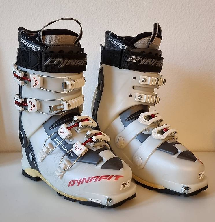 Dynafit Zzero 4 Tourenskischuhe, 25.5 im Kanton Zürich - tutti.ch