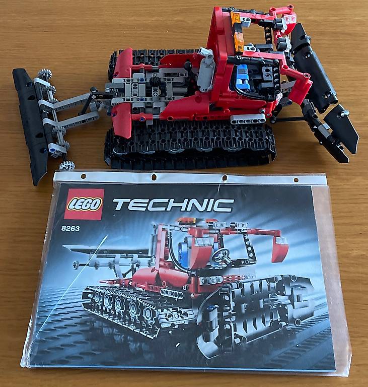 Lego Technik 8263 Pistenraupe im Kanton St. Gallen - tutti.ch