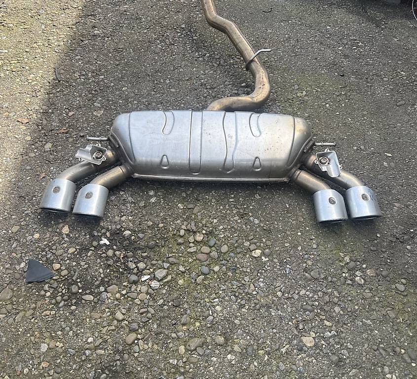 VW Golf 7r Auspuffanlage ab Kat. im Kanton Zürich - tutti.ch