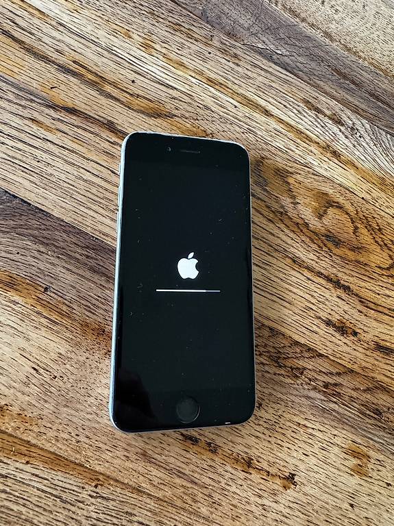 Iphone 6 128gb Original Verpackt und orig zubehör Canton Lucerne - tutti.ch