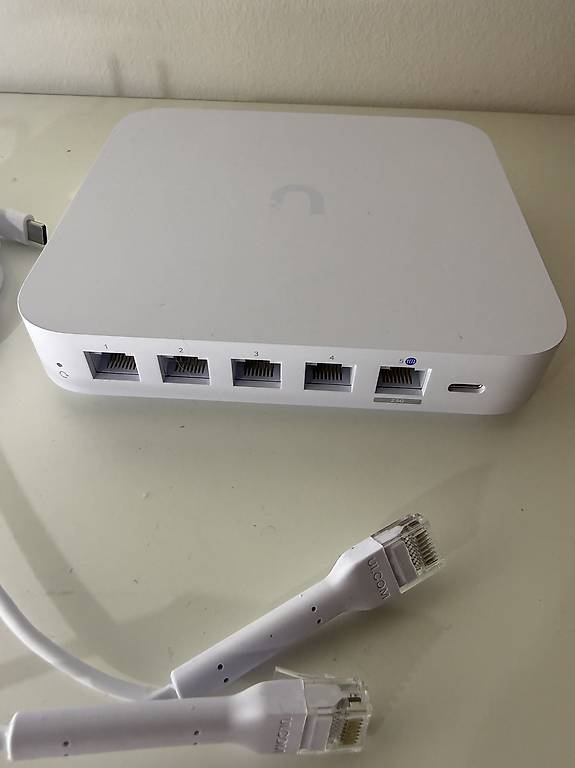 Ubiquiti UniFi Cloud Gateway Ultra (UCG-Ultra) im Kanton Waadt - tutti.ch