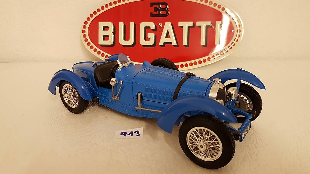 Mercedes Bugatti Jaguar Vitrinen Modellautos im Kanton Basel-Stadt ...