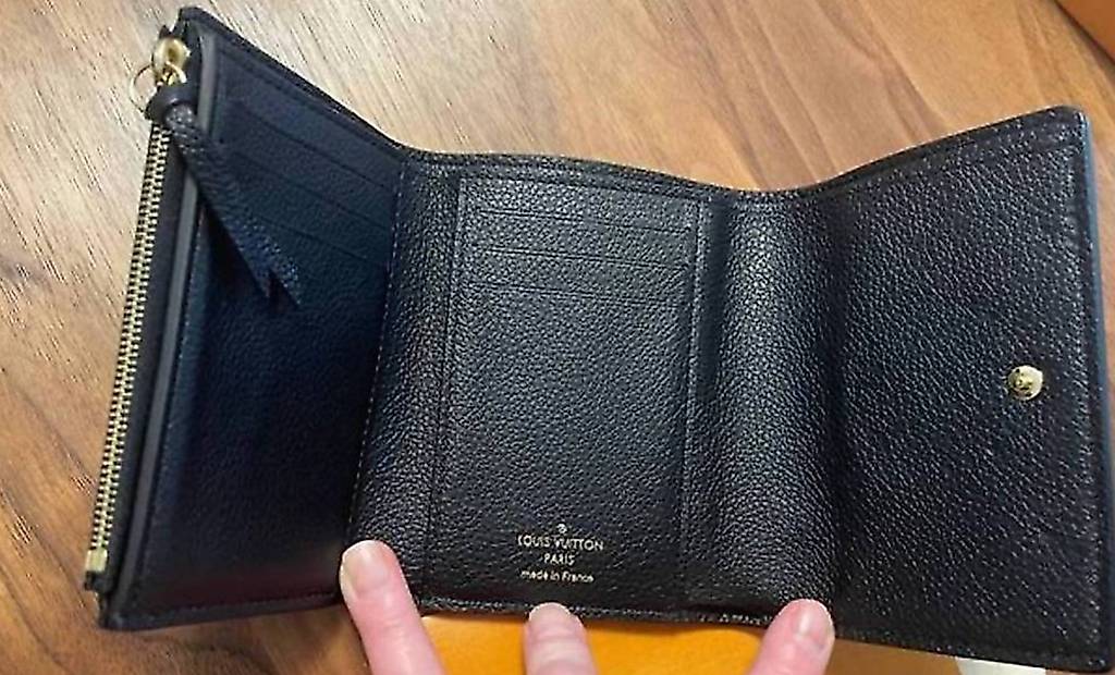 Louis Vuitton Victorine Portemonnaie Noir im Kanton Zug - tutti.ch