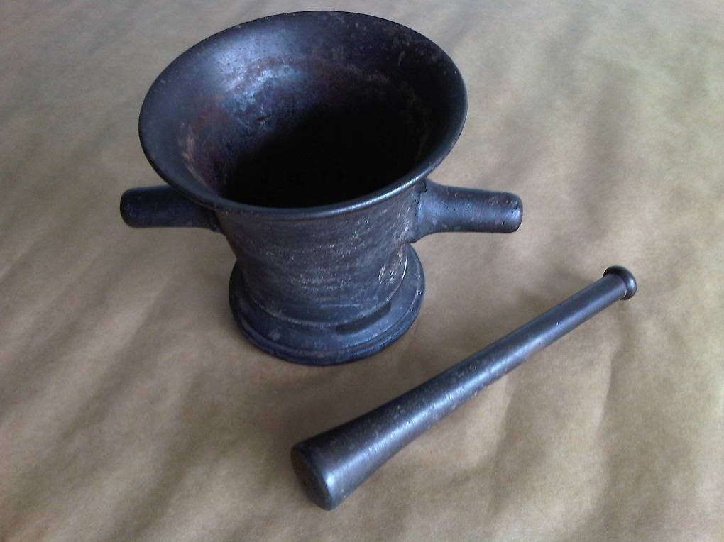 Art.18 antiker Stahlguss Mörser mit Pistill im Kanton Aargau - tutti.ch