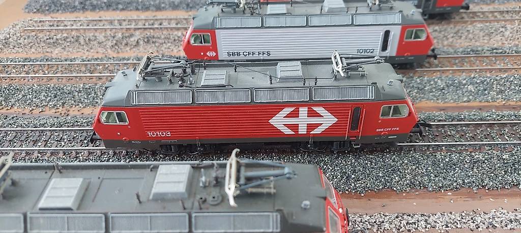 Roco 43493/494 SBB Re 4/4 IV im Kanton Glarus - tutti.ch