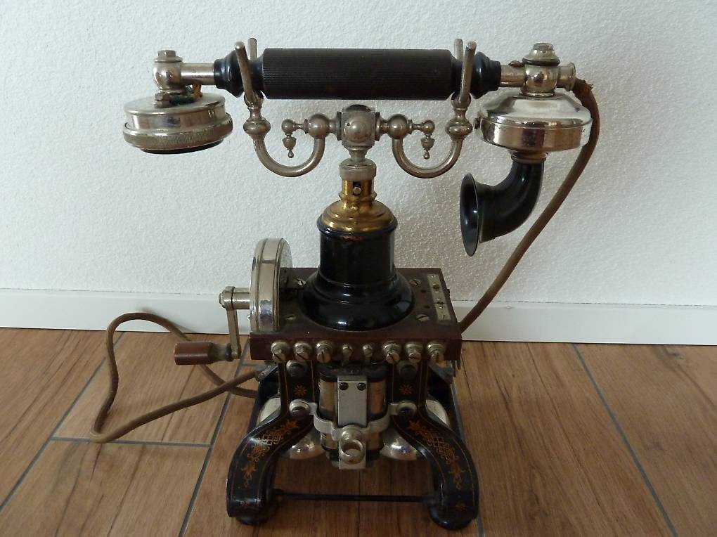 Ericson Stockholm Skelett Telefon antik im Kanton Bern - tutti.ch