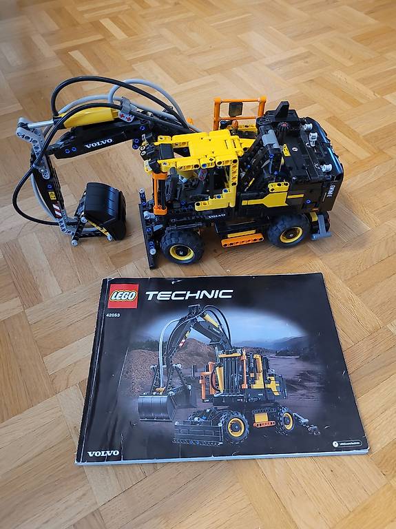 Lego Technic Volvo EW160E Bagger 42053 im Kanton St. Gallen - tutti.ch
