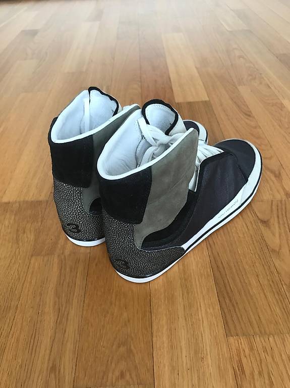 NEUE SNEAKERS Y-3 Honja High Gr. 42 UNGETRAGEN! im Kanton Zürich - tutti.ch