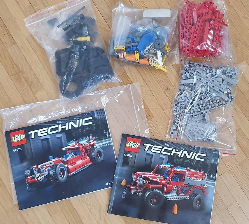 Lego Technic 42075 First Responder im Kanton Zürich - tutti.ch