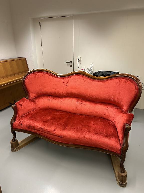 Antike Stühle/Sofa rot samt/holz im Kanton Aargau - tutti.ch