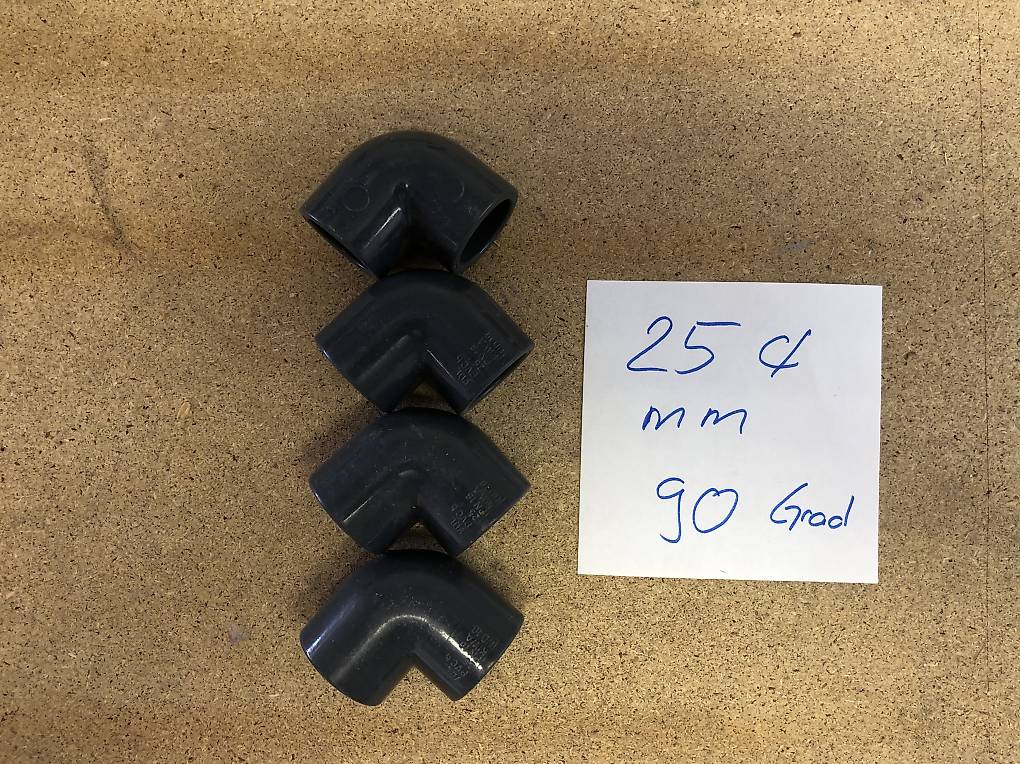 4 neue PVC Winkel 25mm 90 Grad - tutti.ch