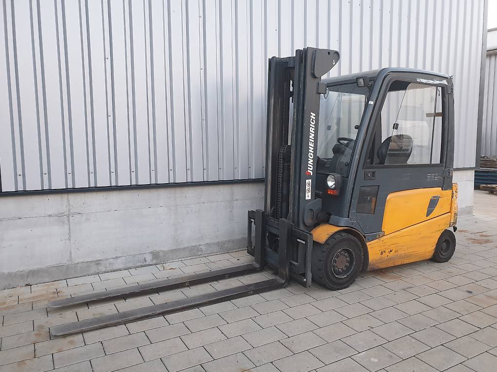 Stapler Jungheinrich EFG 430 Triplex Hub 500cm im Kanton Thurgau - tutti.ch