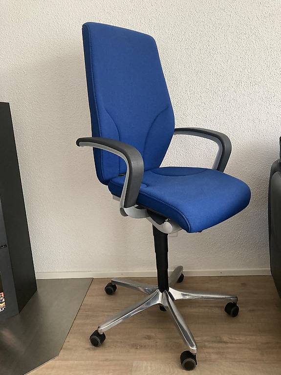 Giroflex mit spez. Sitzhöhe 57cm - 75cm im Kanton Aargau - tutti.ch