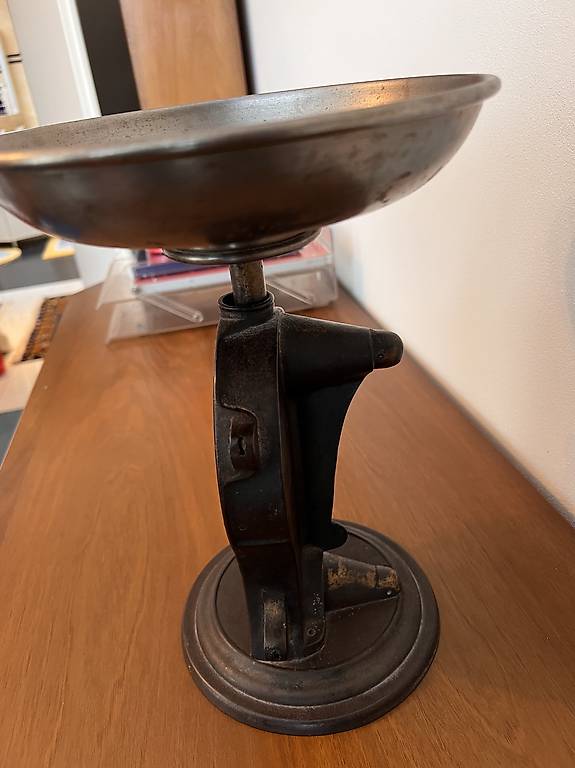 Antike Küchenwaage Salter's Family Scale No. 50 Gusseisen im Kanton ...