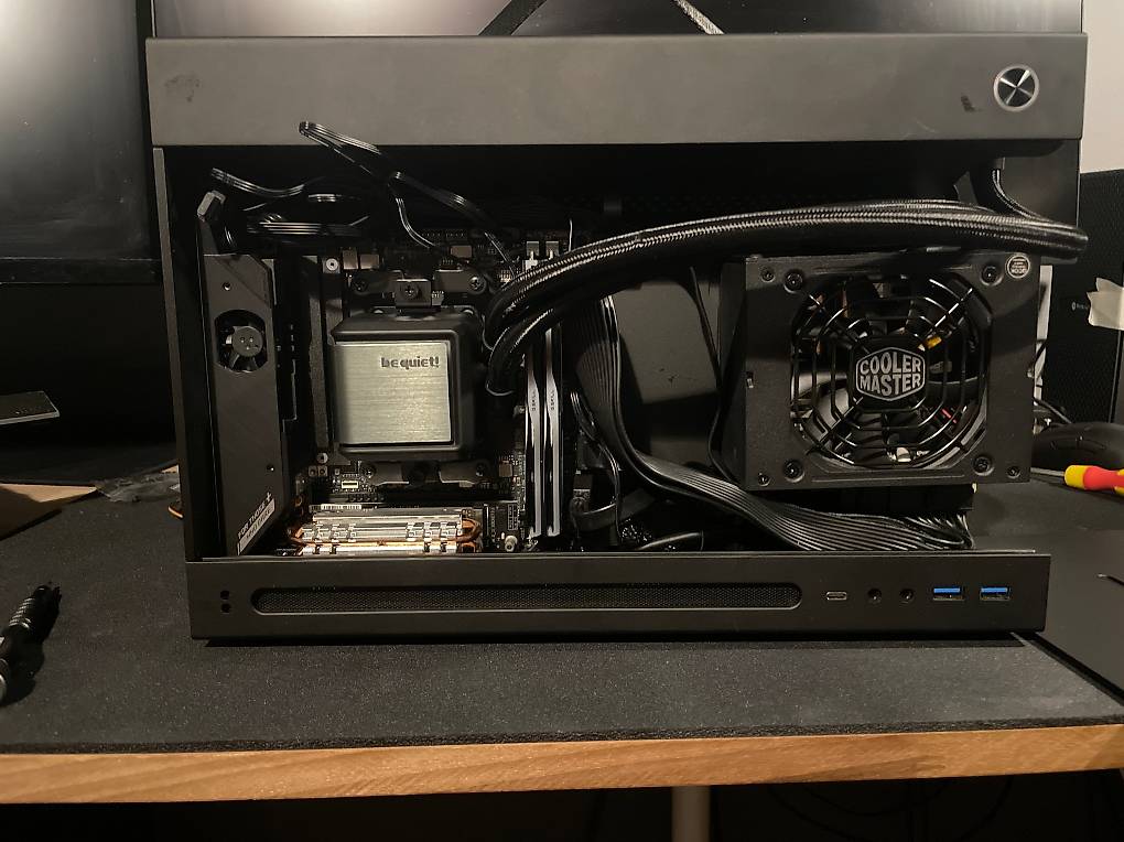 Meshless Design MD280 Schwarz Premium SFF PC Case im Kanton Zürich ...