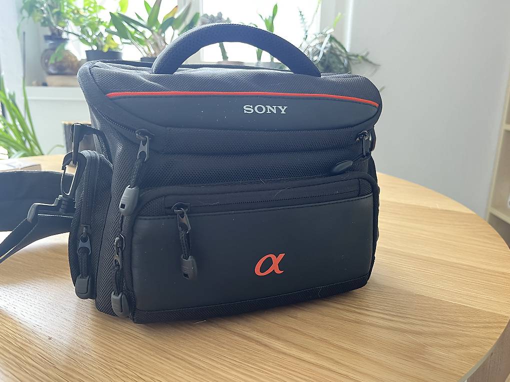 Sony a6300 mit Zubehör zu verkaufen im Kanton St. Gallen - tutti.ch