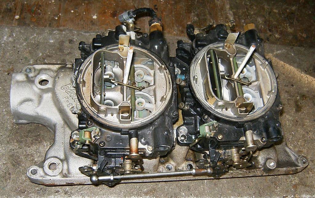 FORD V8 Ansaugspinne Edelbrock 5435 F-28 FORD 289-302-351W im Kanton ...