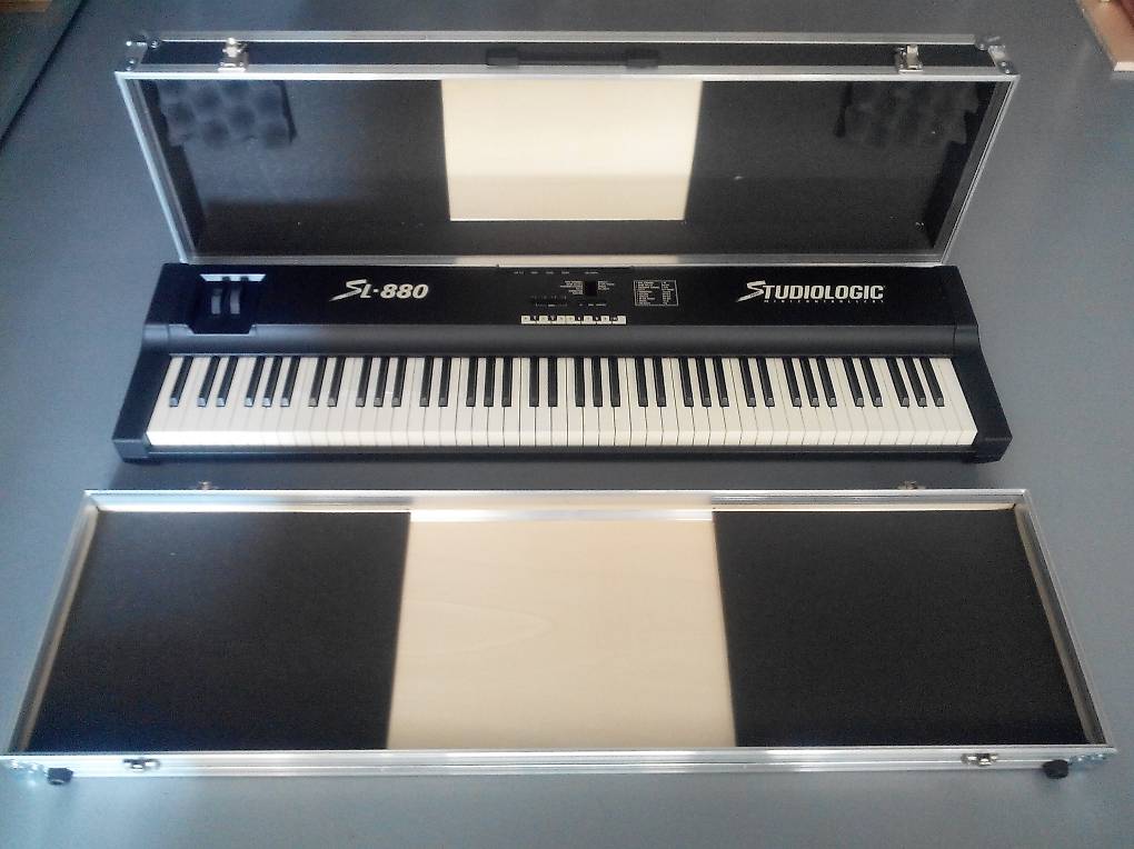 Tastiera FATAR STUDIOLOGIC SL-880 im Kanton Tessin - tutti.ch